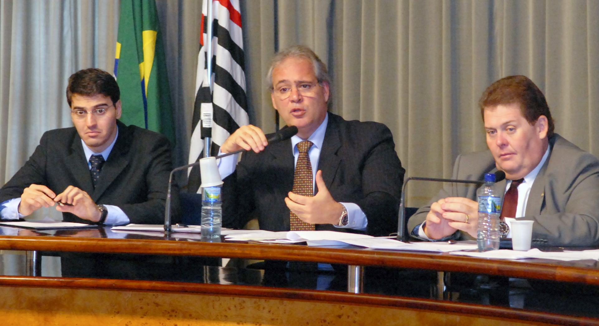 Indústria do fumo reclama incentivos fiscais